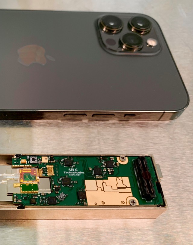 Coherent Vision Can Help Machines See Like Humans